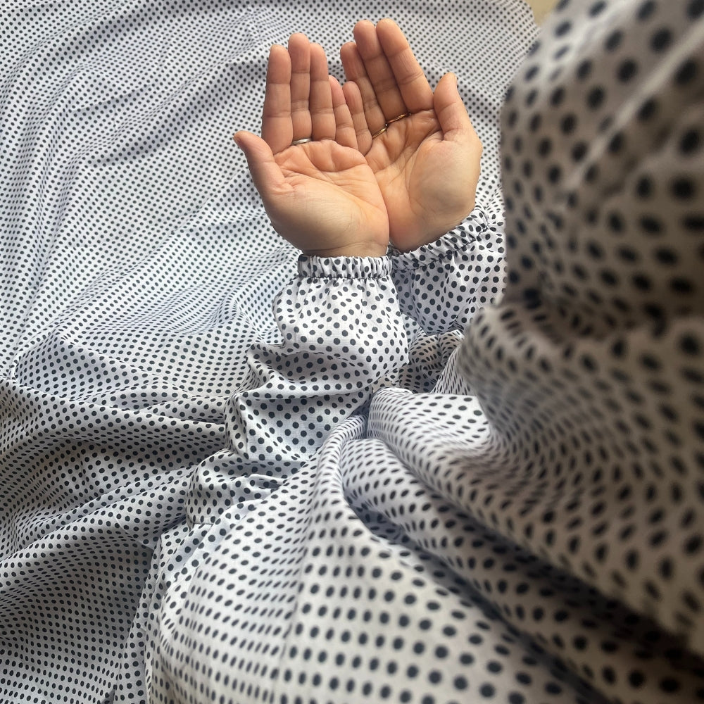 Namaz Chaddar - Pattern White – Scarfs N Scarf